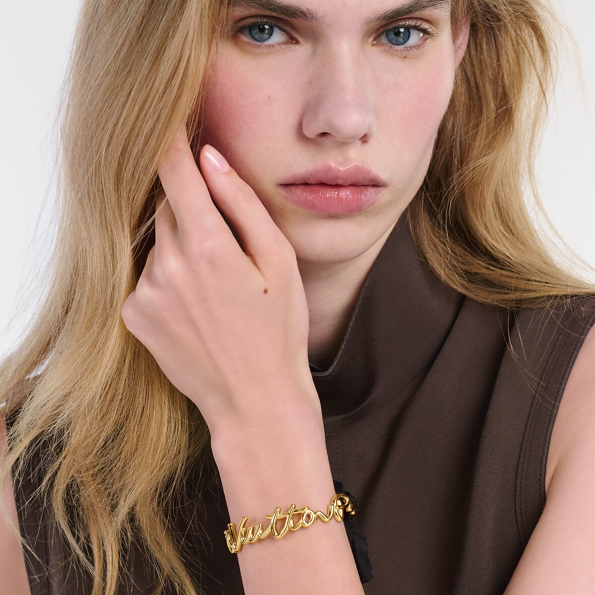 LV Script Bracelet - Luxury S00 Gold | LOUIS VUITTON